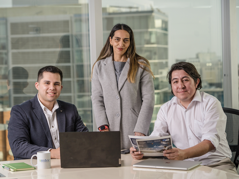 Nuestra experiencia y Quienes somos Emtec Group